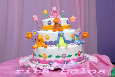 Rita Bolos Arte: Bolo Back Yard gans