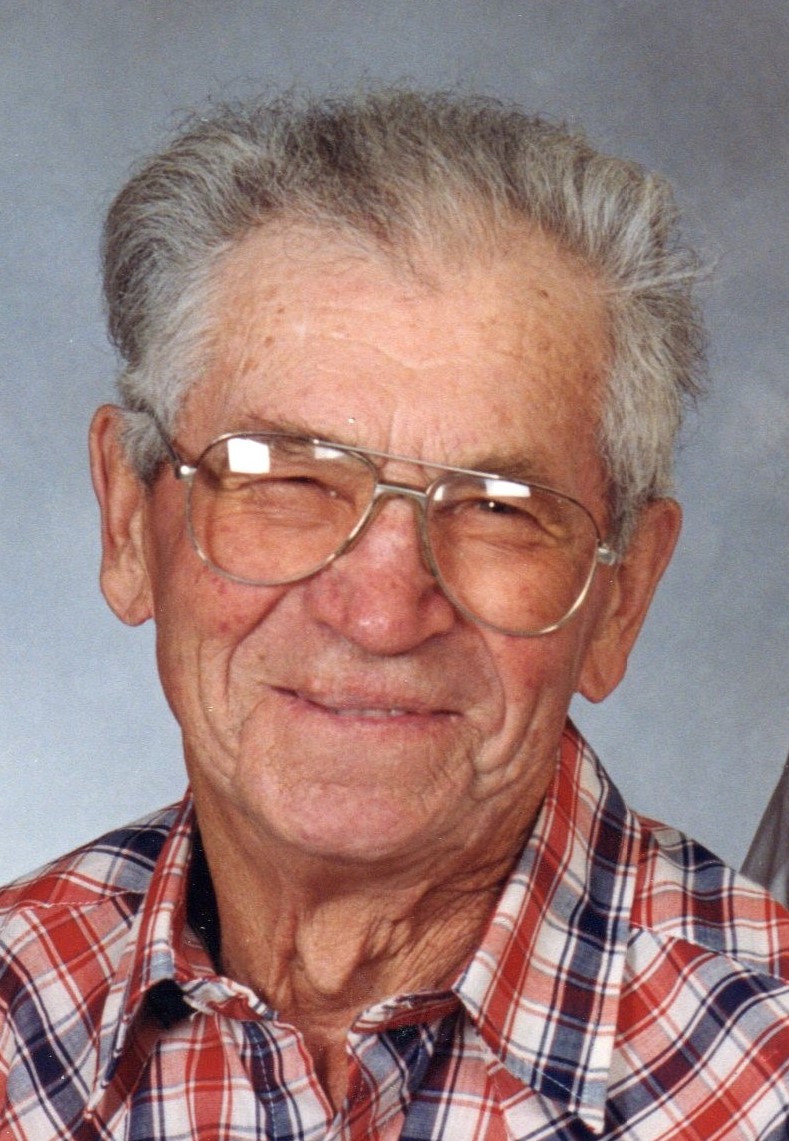 Obituaries: EARL ROBERT HARTWIG