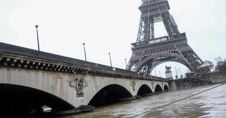 Número de Matrícula - 16429: Cheias em paris