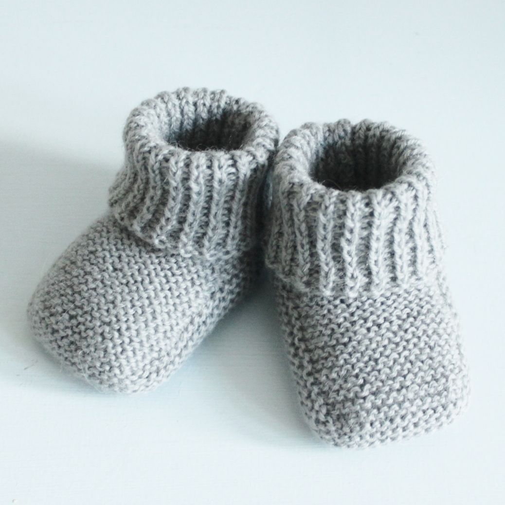 TUSINDFRYD: Strikkede "BABY FUTTER" - Gratis Strikkeopskrift - NY ...