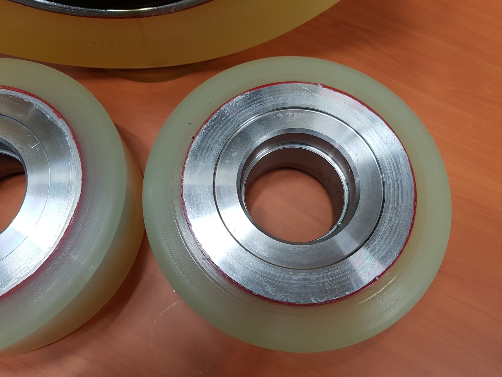 Forklift Urethane Tire Total Solution HANA TIRE: DOOSAN REACH TYPE ...