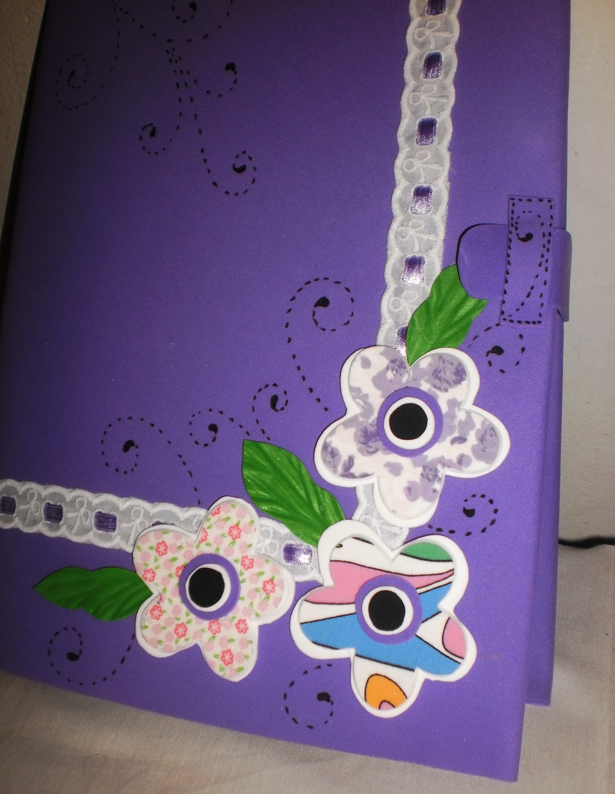 Saylem Artes: Capa para Portfólio 2 em E.V.A. e tecido