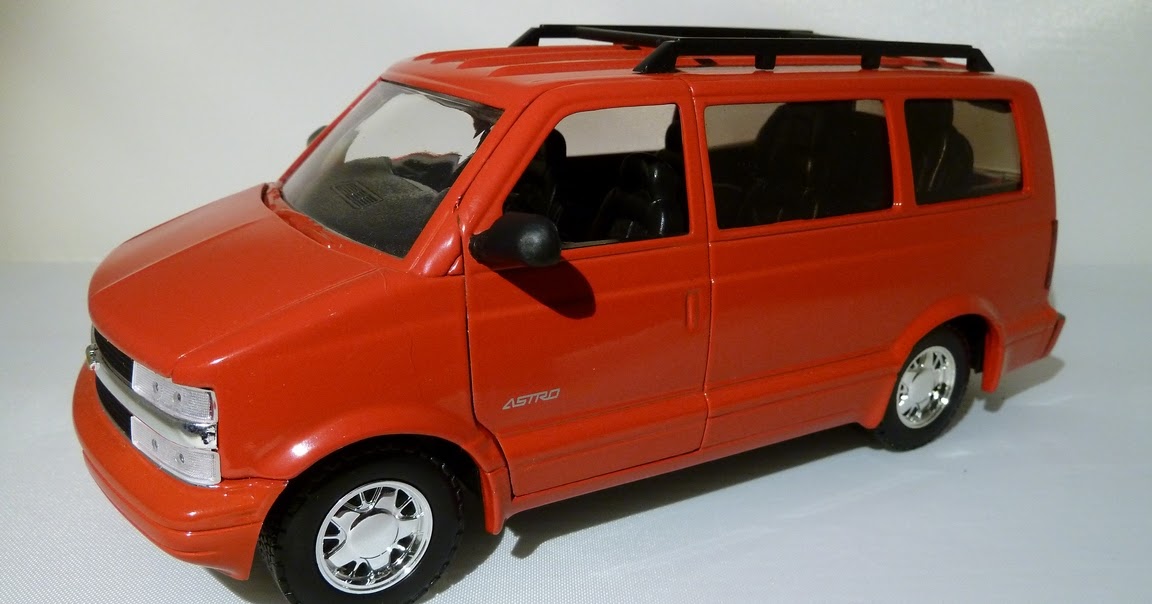 Modelli diecast 1:24 e dintorni: Chevrolet Astro Van