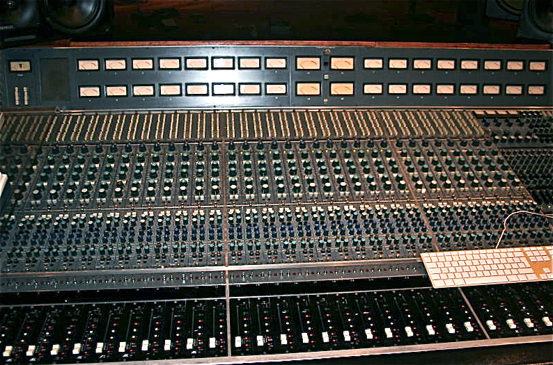 balance blog: Neve 8078