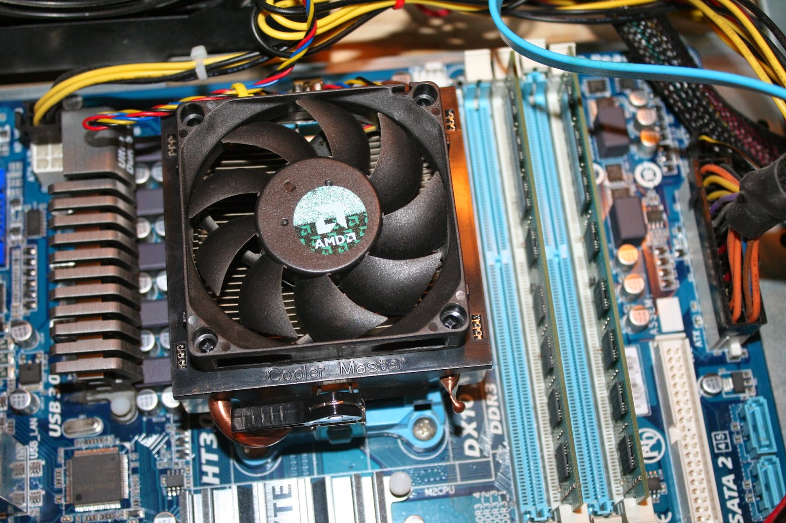 How to Re-Apply Thermal Paste To a CPU | The I.T. Hub UK