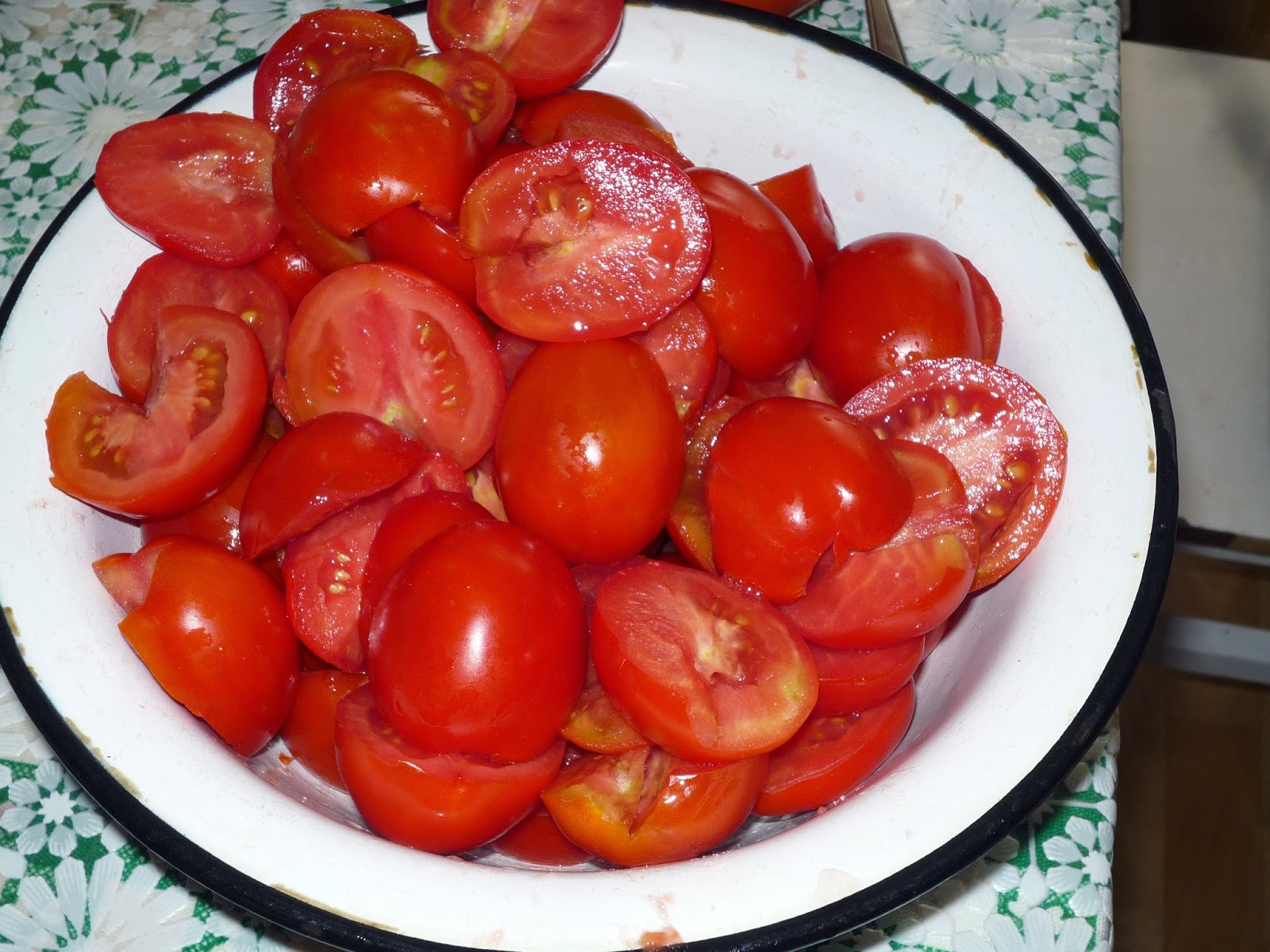 Un blog culinar: Cum se face sucul de rosii