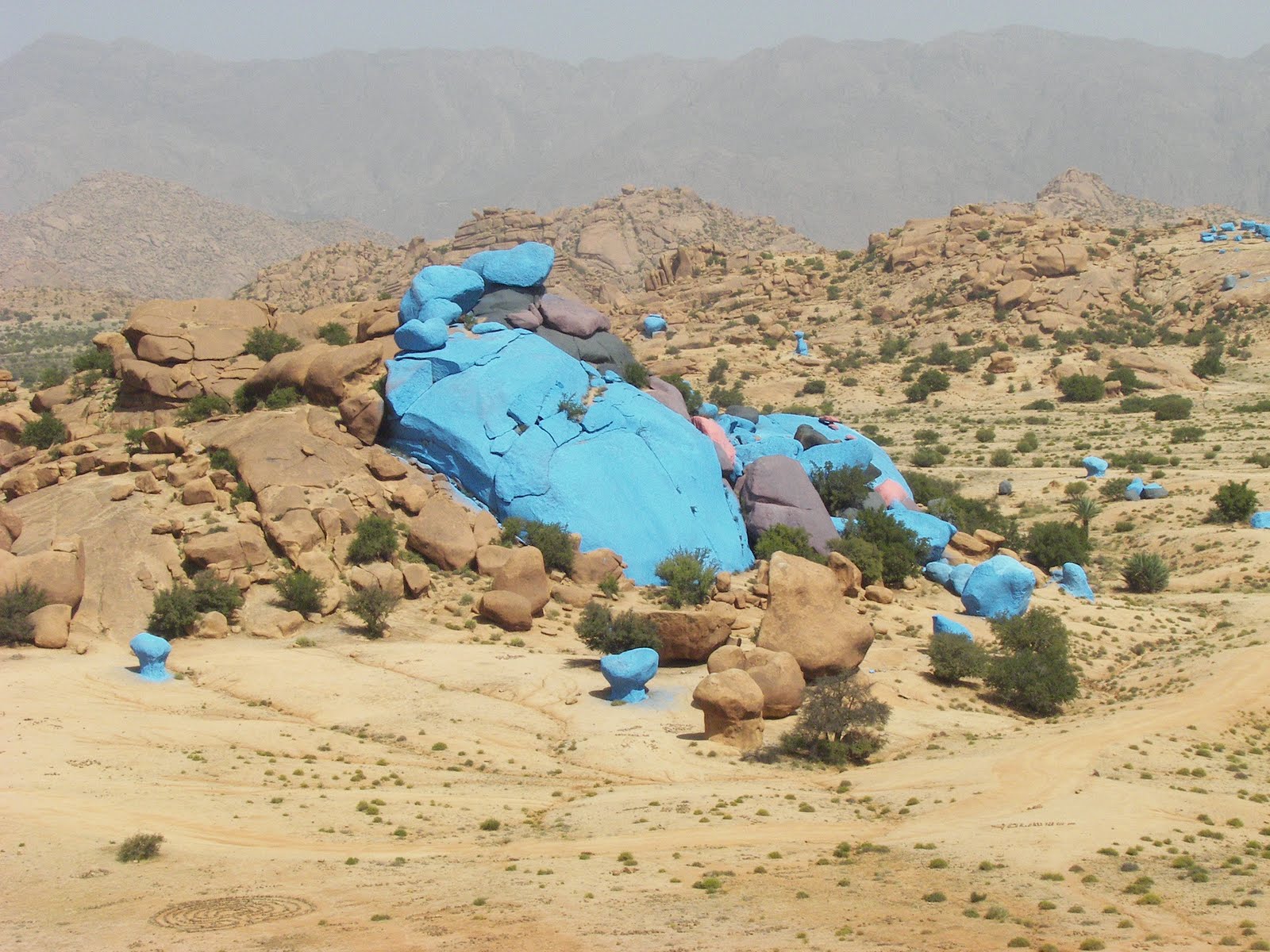 VIAJAR POR MARRUECOS: TAFRAOUTE