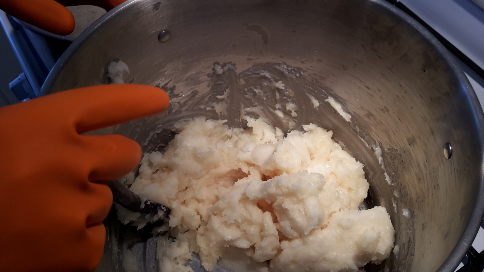 Mes débrouillardises: Lessive liquide à la potasse (KOH)