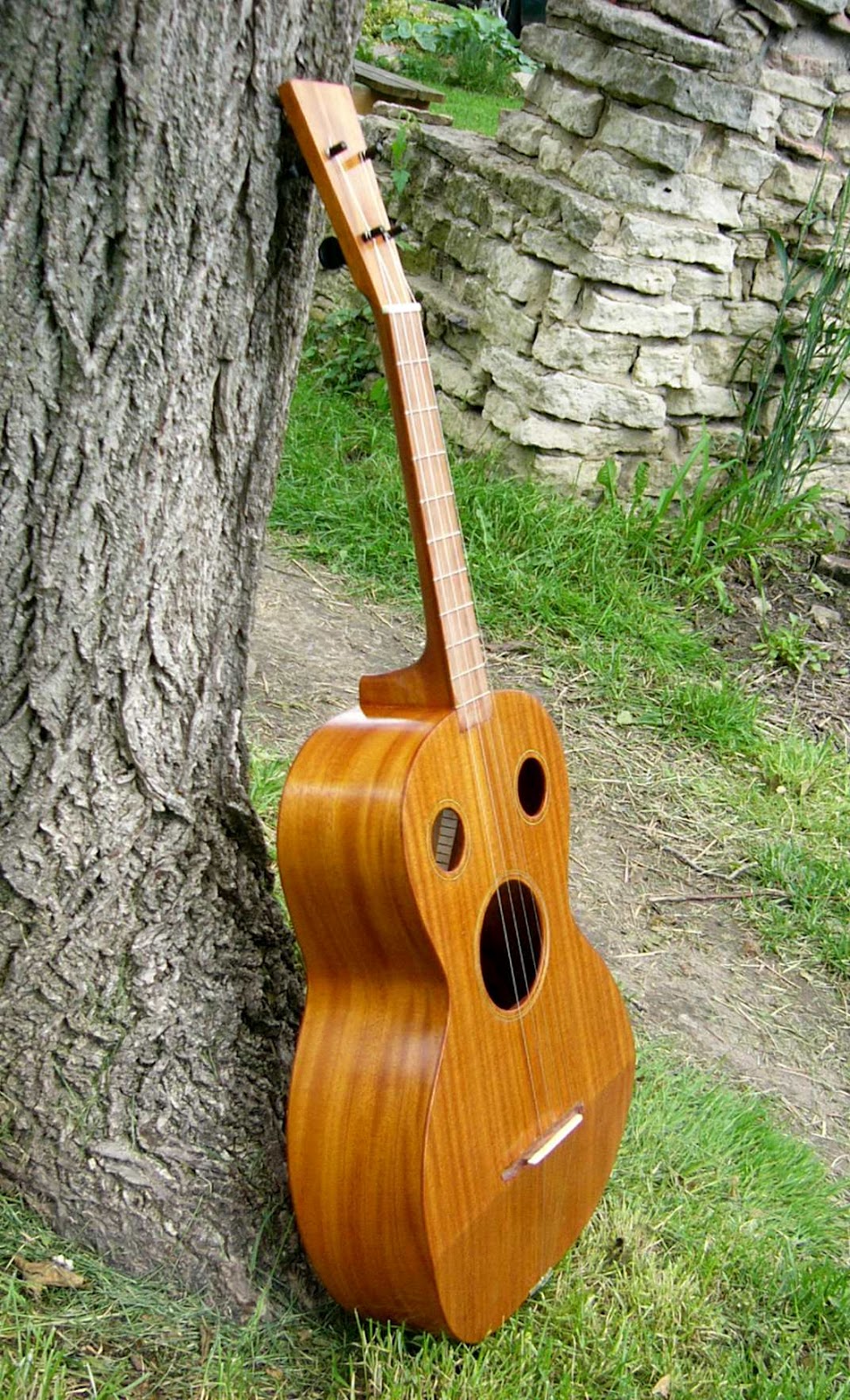 From the Bench Fraulini Guitars: Chitarra Battente
