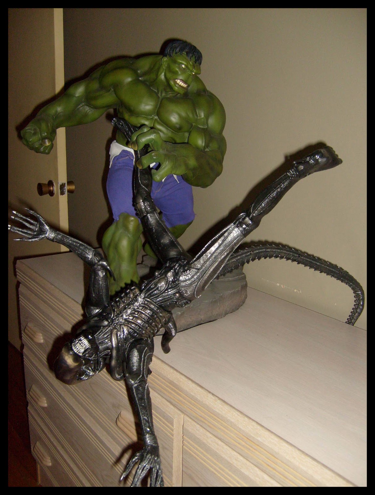 JIMSMASH ! ! !: RANDOM FIND: HULK & ALIEN