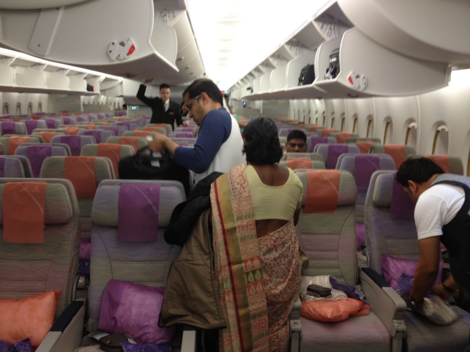 Flights Insider: A Long-Haul Flight with A380 [Emirates Airlines] EK ...