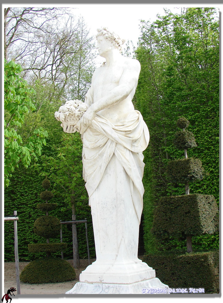 Chez Madeleine: Mythologie