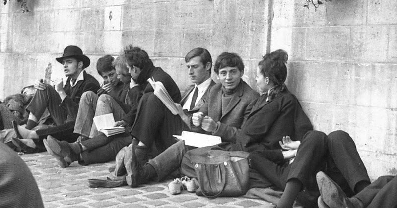 Pictures of Parisian Beatniks Hanging Out by the Seine in 1965 ...