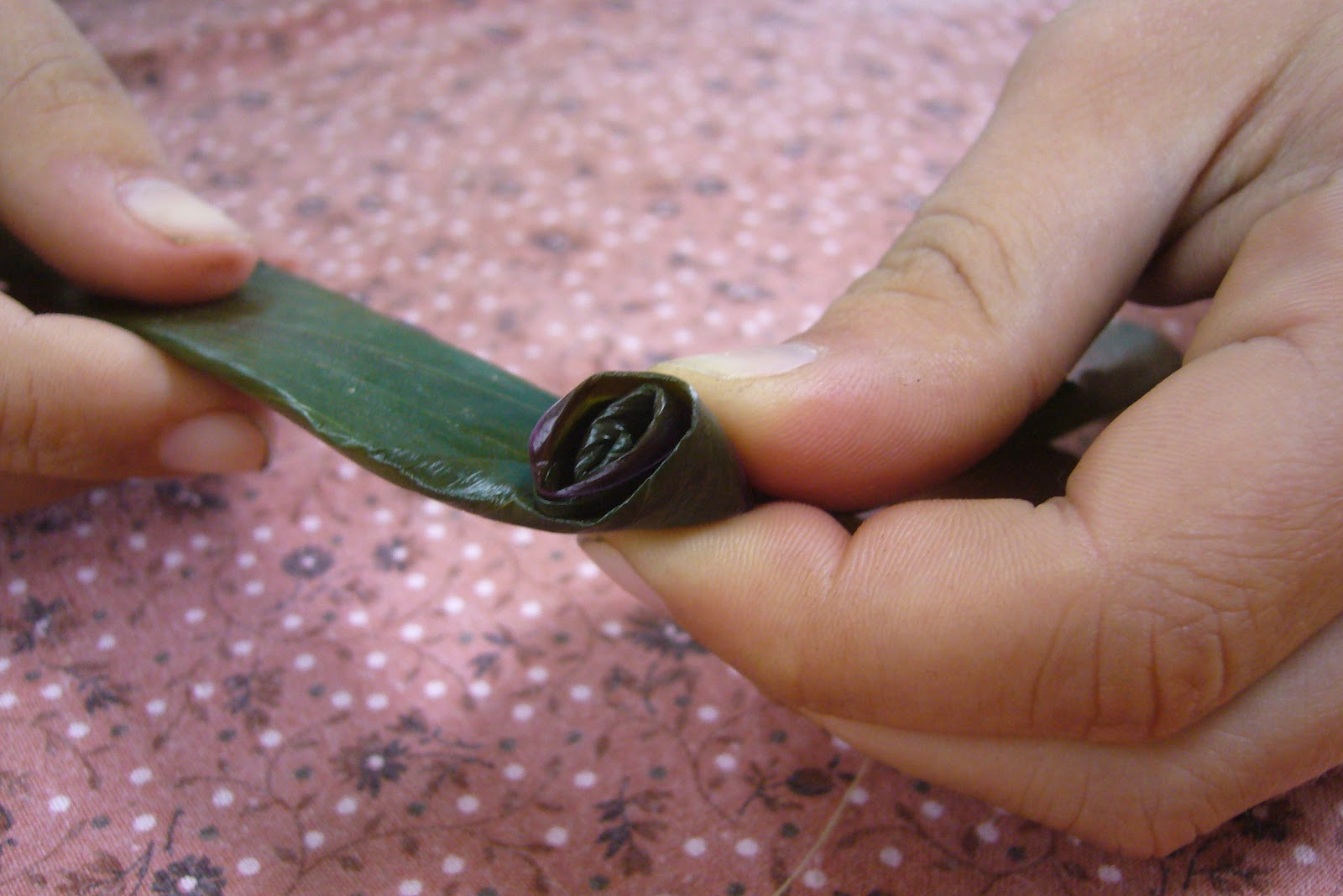 Holly's Creativity Blog: ti leaf rose