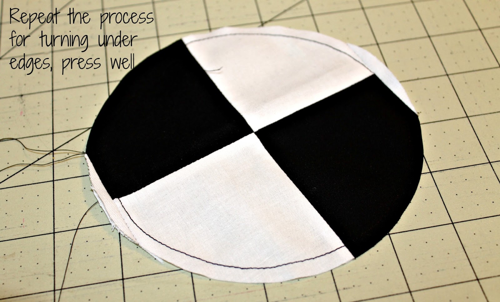 Craft Nurse Quilt: A Modern Dresden Plate: my first tutorial!!!!