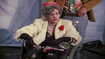 CINE DE TEMATICA GAY: THE COCKETTES