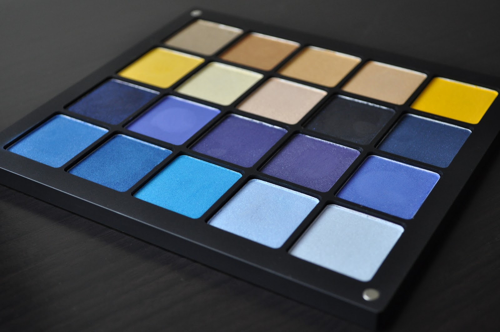 Inglot Freedom System 20 Eye Shadow Palette #1 Swatches [ So Lonely in ...