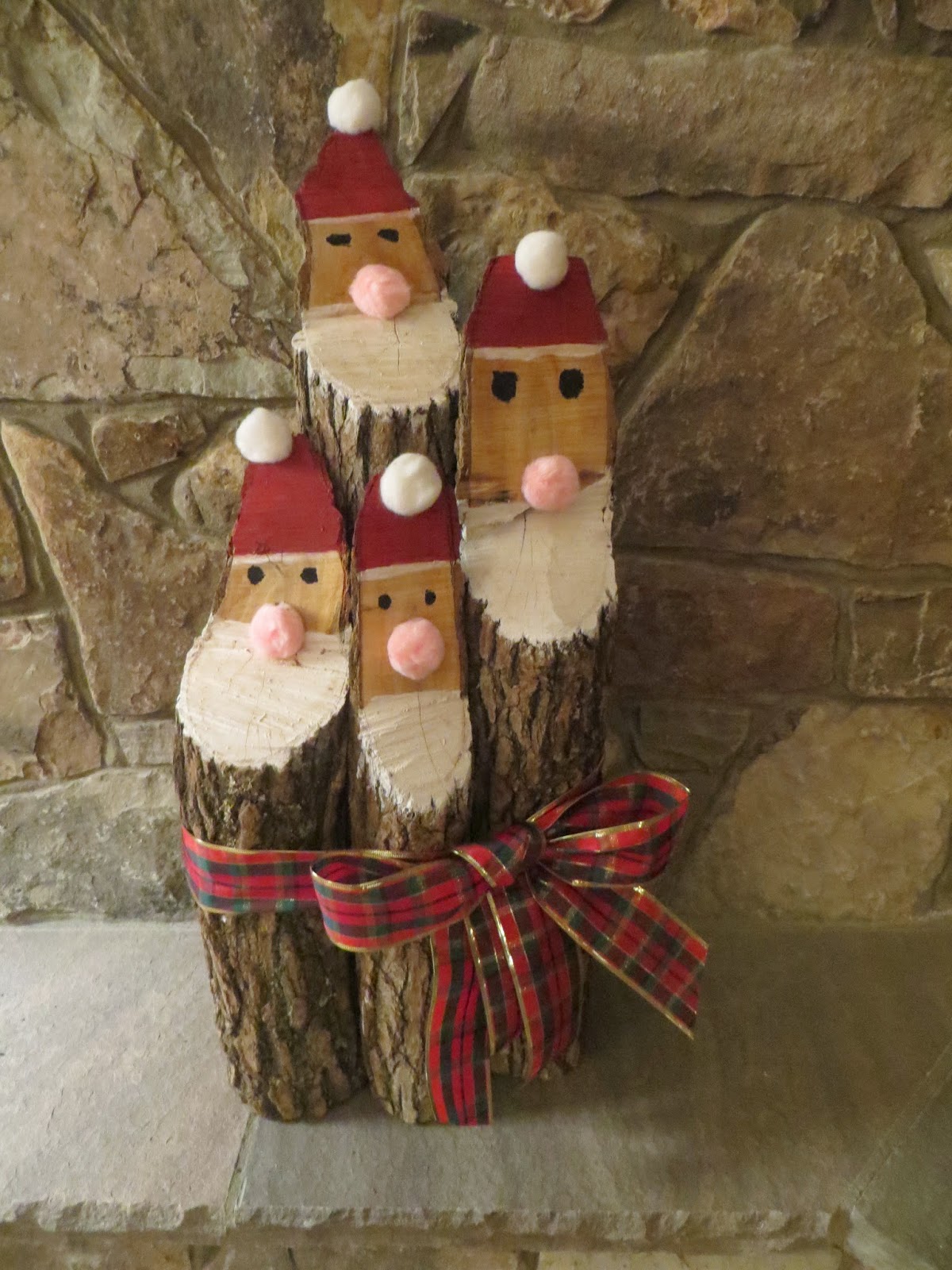 jillgoes: DIY Log Santas