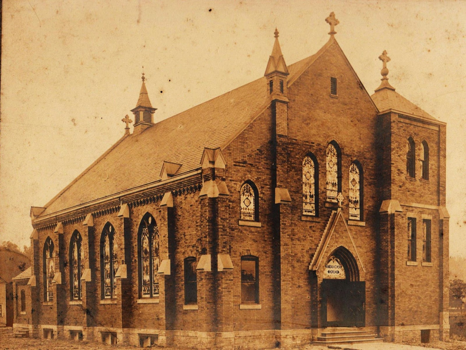 Ambridge Memories: St. Veronica R. C. Church, 1904 - 2004