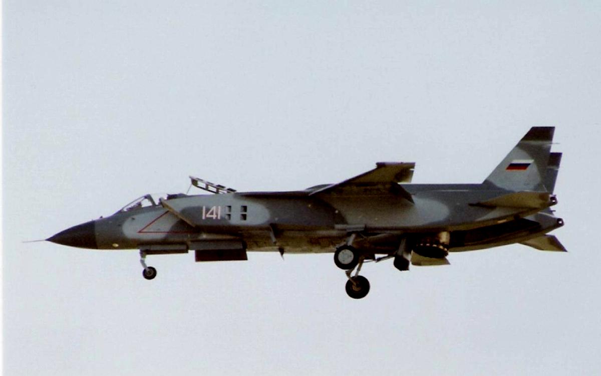 Yakovlev Yak-141 | Aircraft, Fighter aircraft design, Fighter