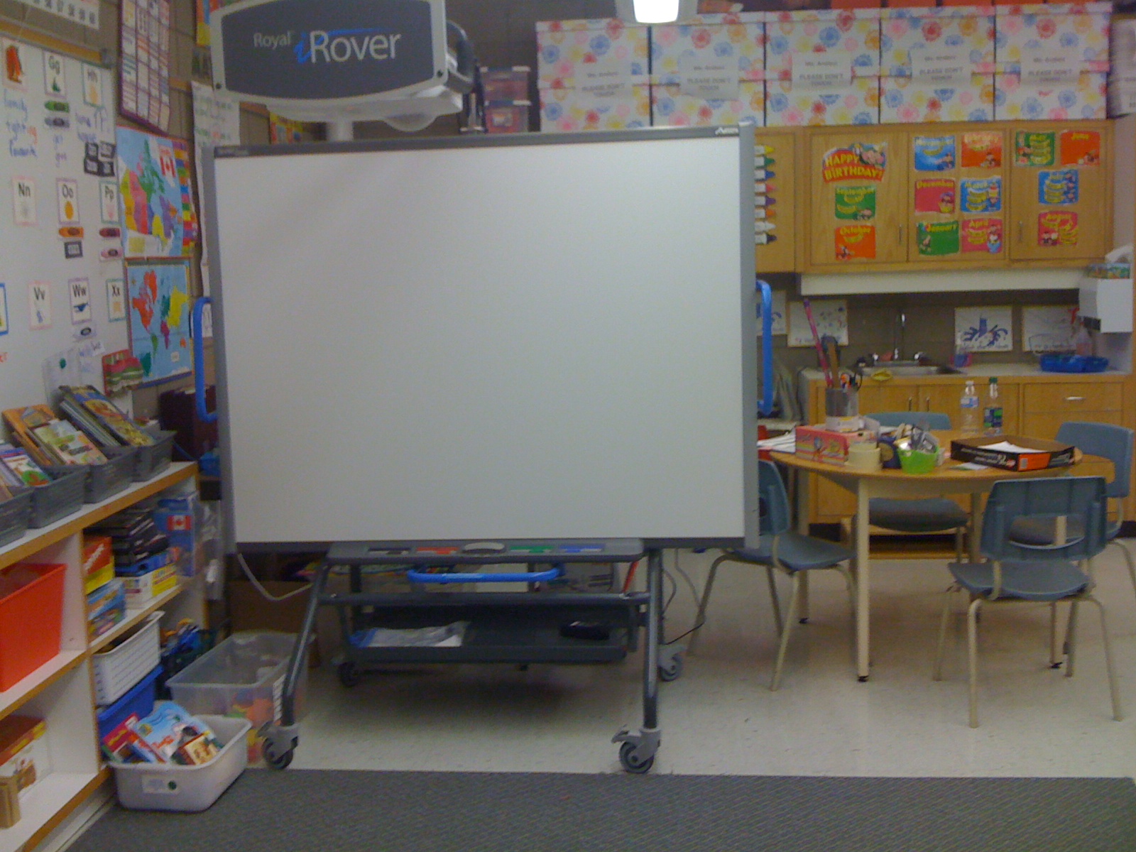 Fun in First Grade: Welcome smartboard to room 135!