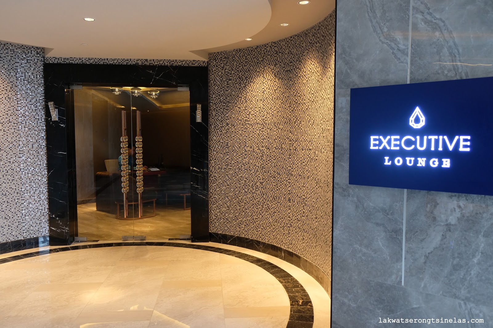 WHAT IT’S LIKE TO CHECK-IN AT BAI HOTEL CEBU - Lakwatserong Tsinelas