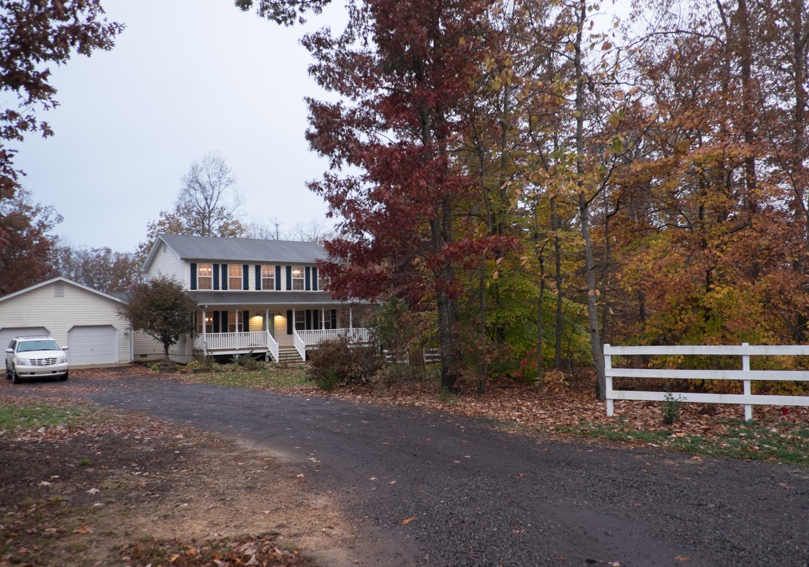 Domestic Fashionista: Before We Moved In: Tour Of Our Virginia Home
