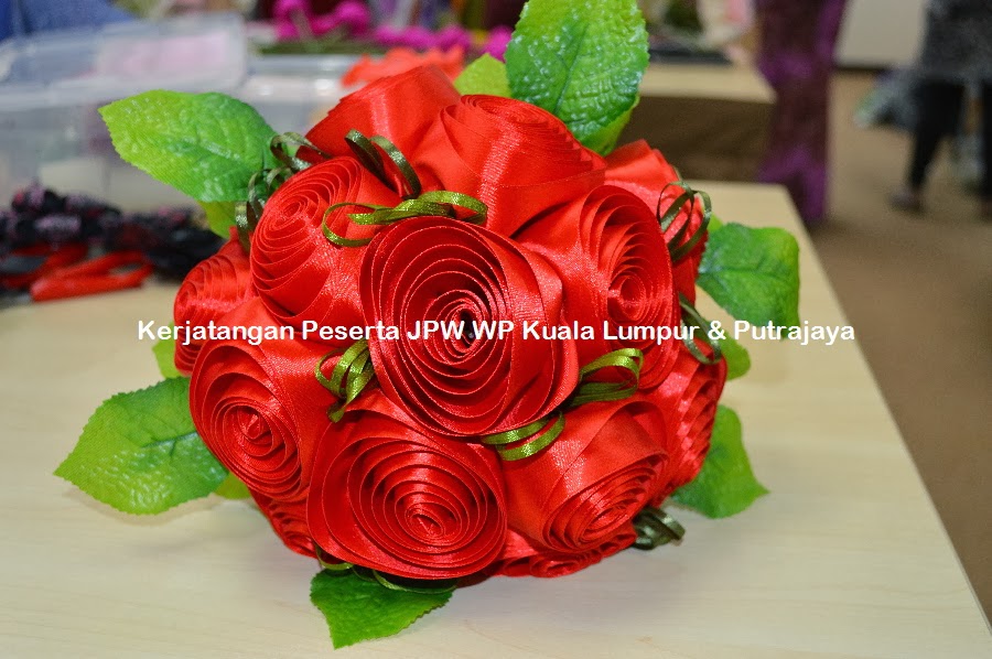 Suzana Mustafa: JAMBANGAN BUNGA TANGAN