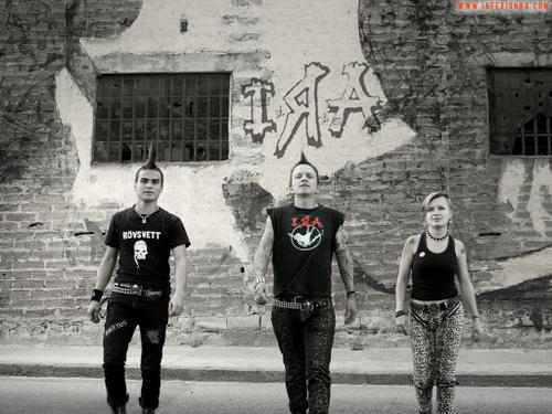 IRA-PUNK: IRA-PUNK