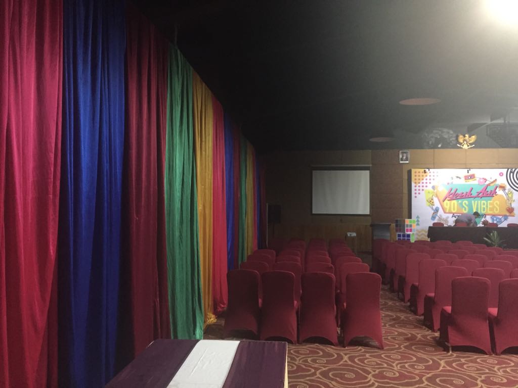 Sewa Kain Hitam Backdrop Jogja