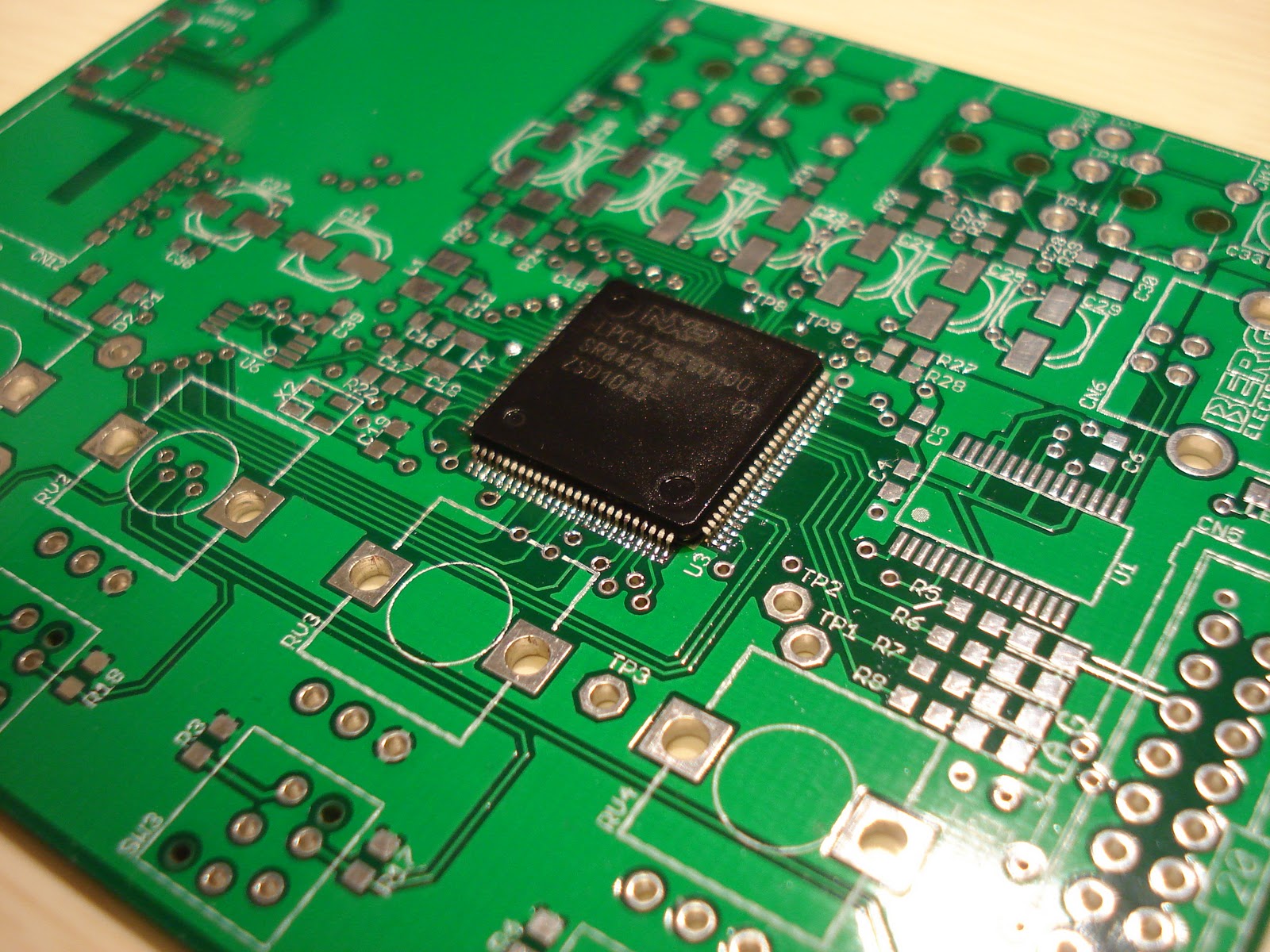 CuBeatSystems: LPC1769搭載オーディオ基板のハンダ付けを始めました