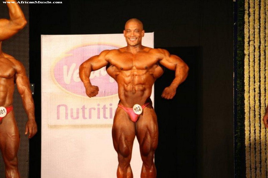 Worldwide Bodybuilders: South African superman Michael Adonis
