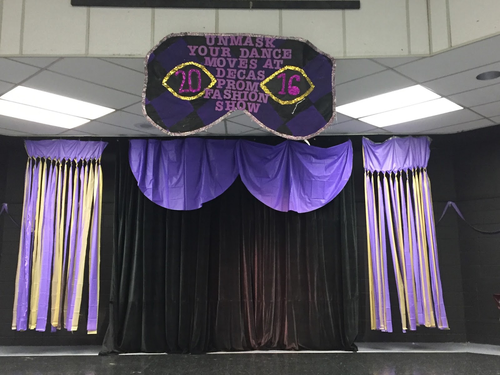Talking Taylor Schools: TRUMAN DECA CLUB holds standout prom fashion show