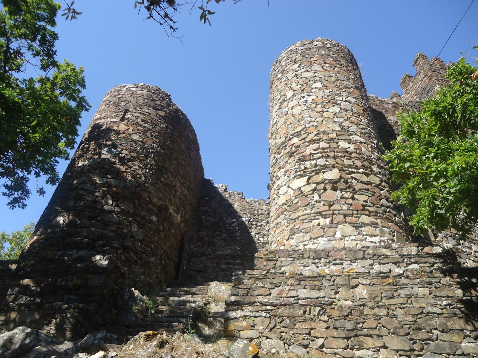 picosderoseirabrava: O Castelo de Arouce