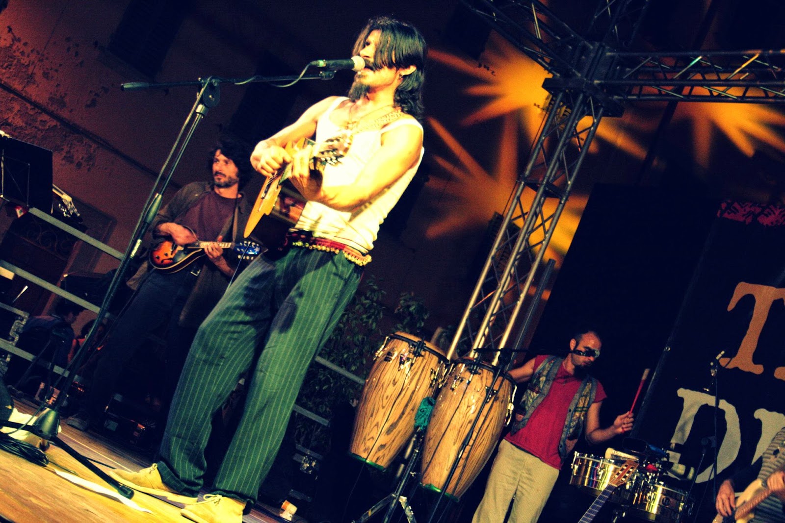 Luchatitlan: Los Tamales de Chipil y su nuevo disco "Fuego abierto ...