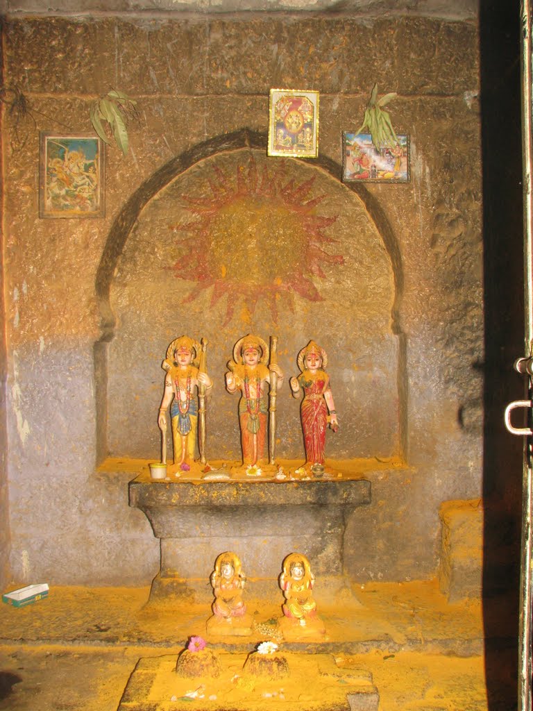 Ashish Sarode: Jejuri (Kade Pathar)