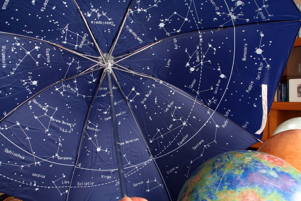 Lore Raymond: 7 Stars in Stephen Hawking’s Constellation of Words