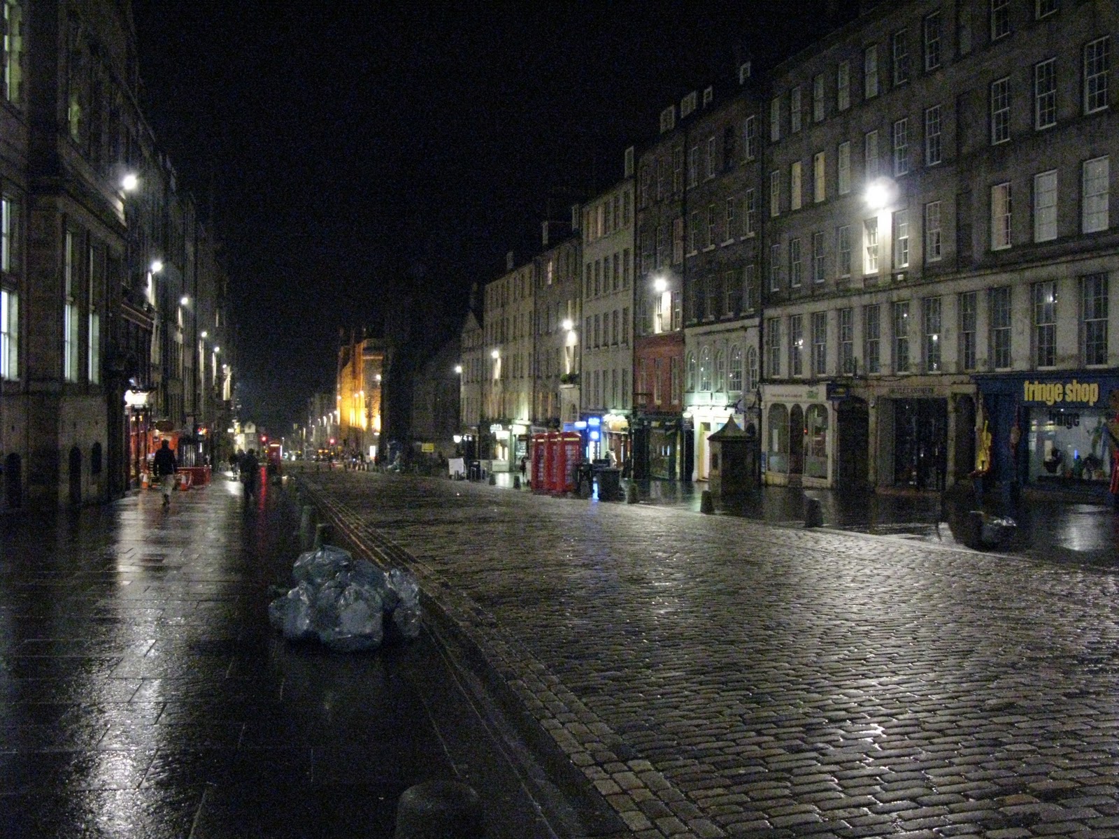Life is Usually Really Quite Fascinating: Edinburgh by night