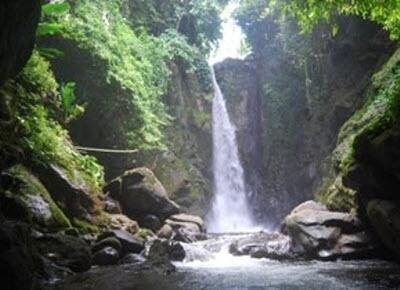 Tempat Wisata Cantik Air Terjun Batu Putu Lampung - Pesona Lampung