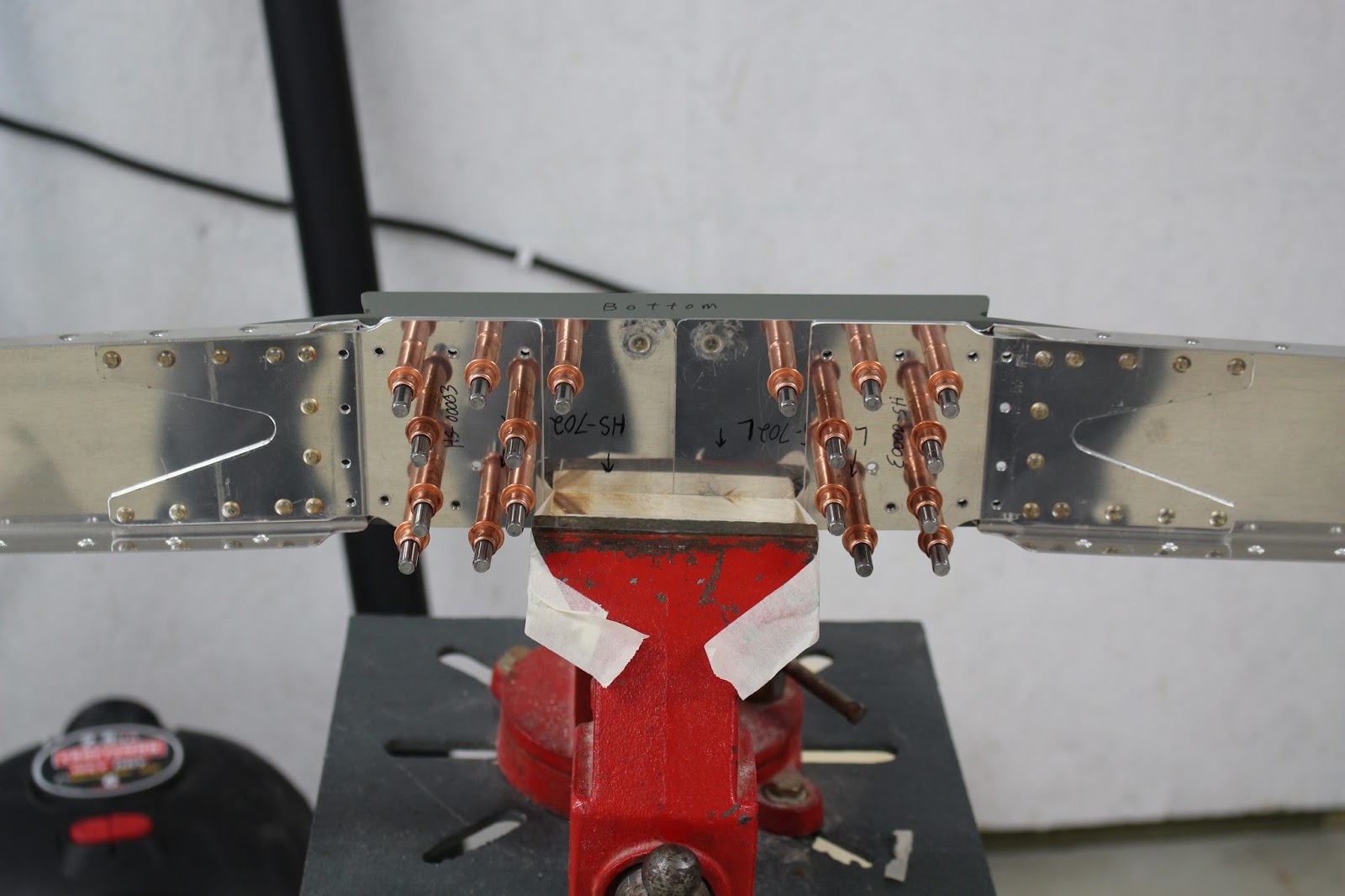 Martin's RV-8 Blog: Horizontal and Vertical Stabilizers Complete