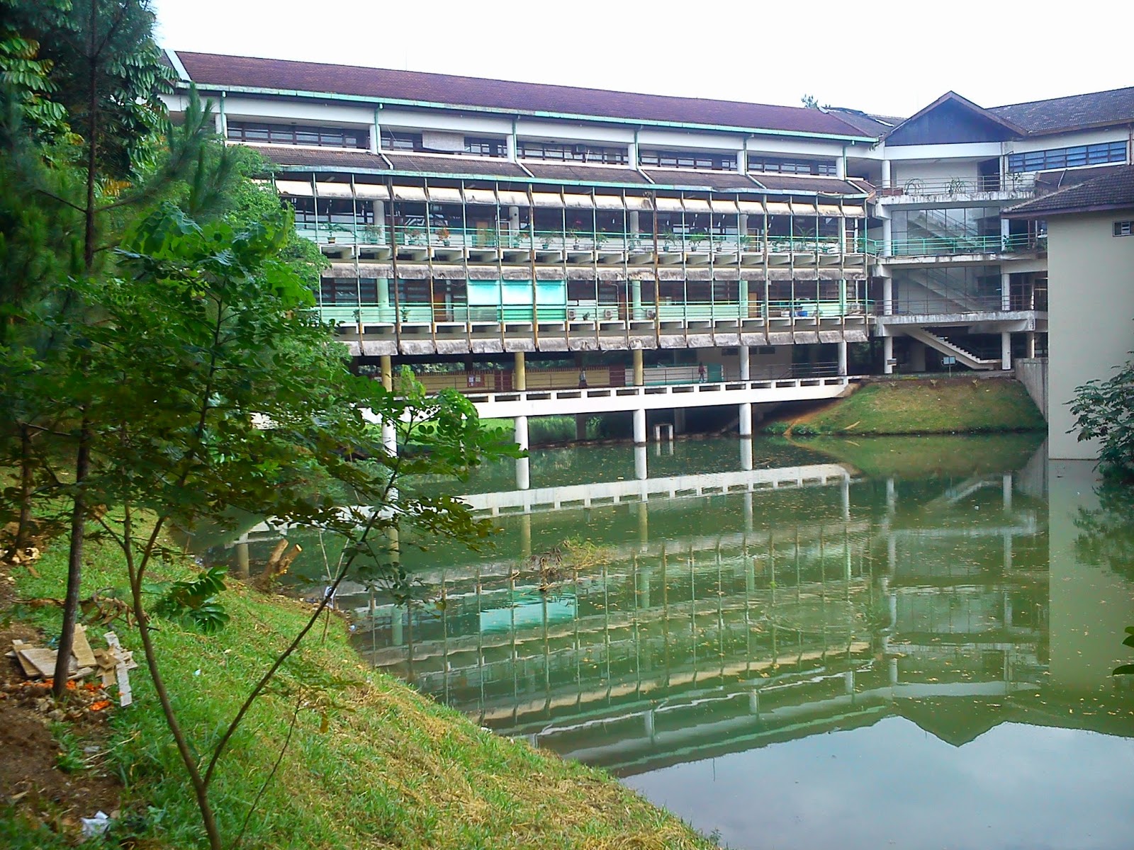 Secarik dan Secangkir