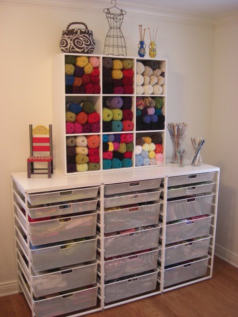 Selvage Blog: My Quilt Room is Coming Together