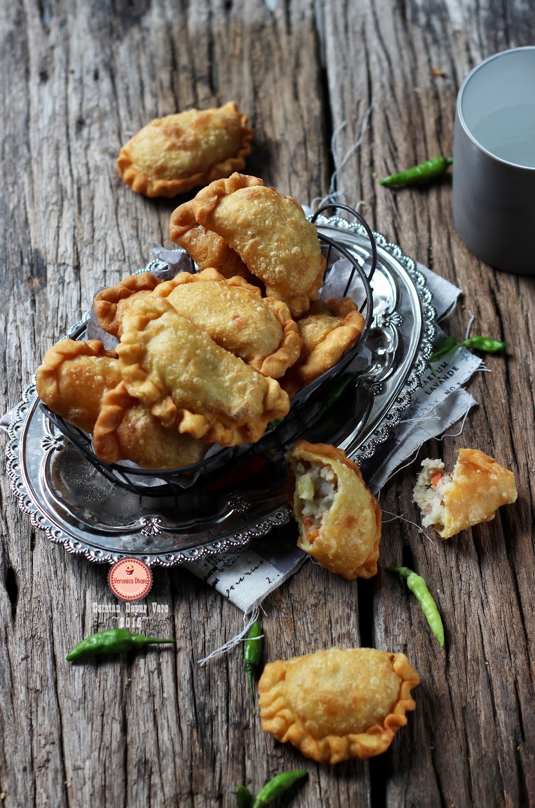 PASTEL RAGOUT AYAM SAYUR - Tombo Luwe