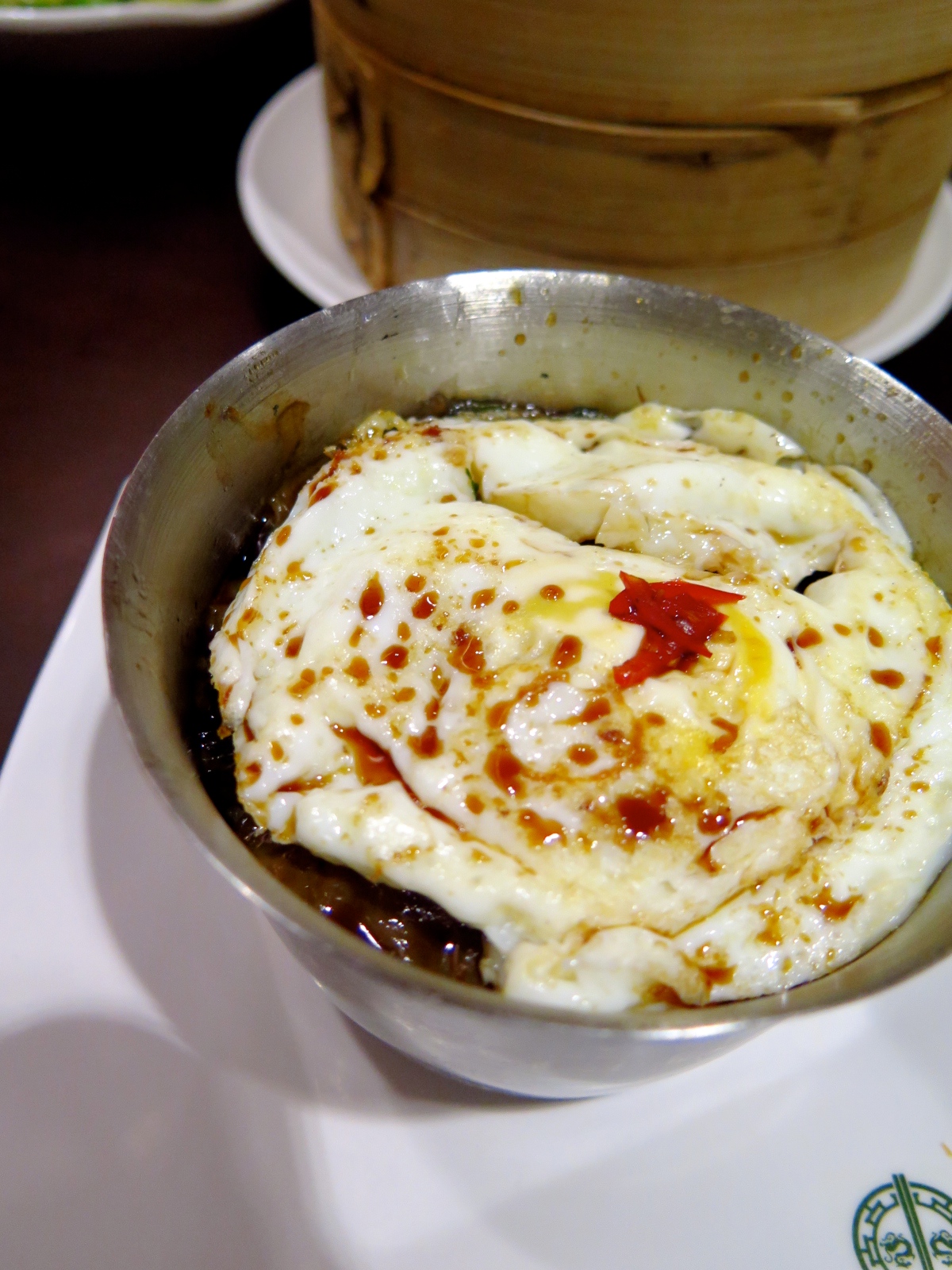 a hungry girl's guide to taipei: area- MRT Taipei Main Station