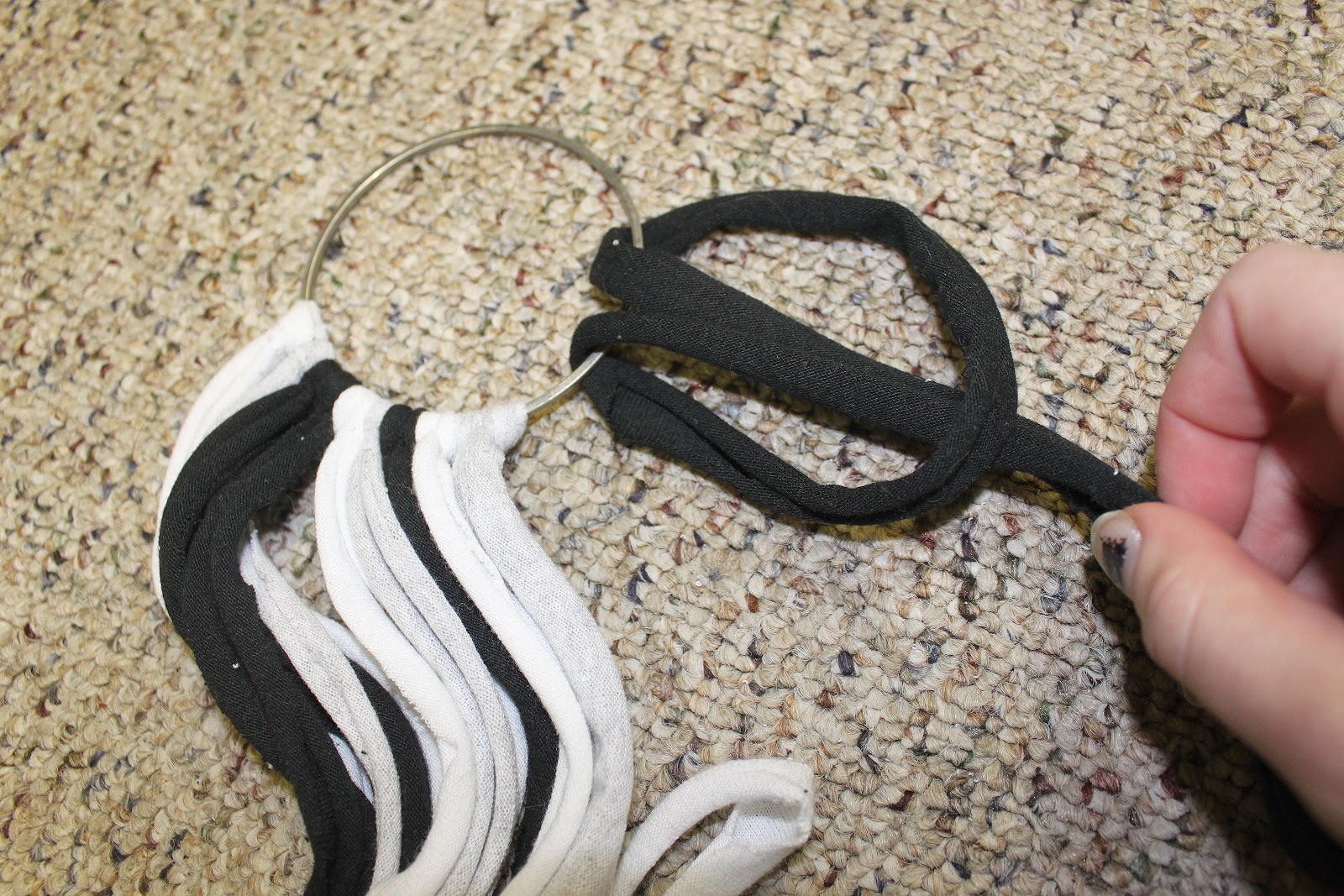 Freek of Nature DIY Projects: DIY Spaghetti Scarf!