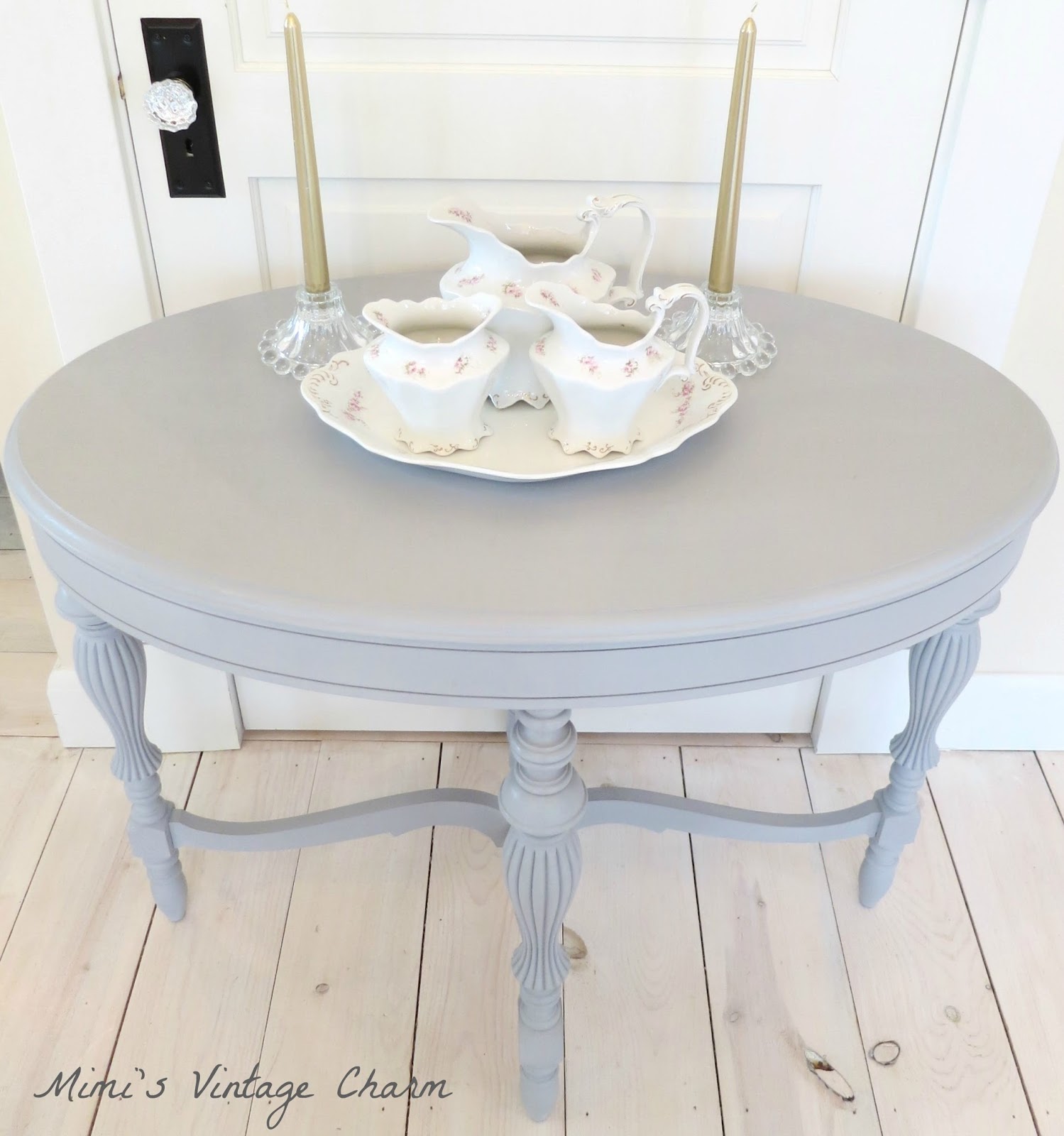 The Cottager: a pretty little table