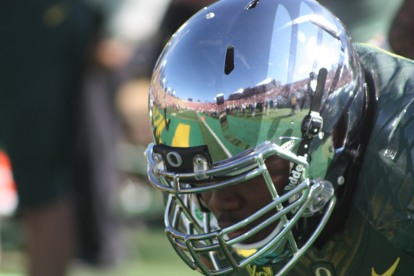 THE WESTERN FRONT: Oregon Rose Bowl Helmet Sprouts Wheels