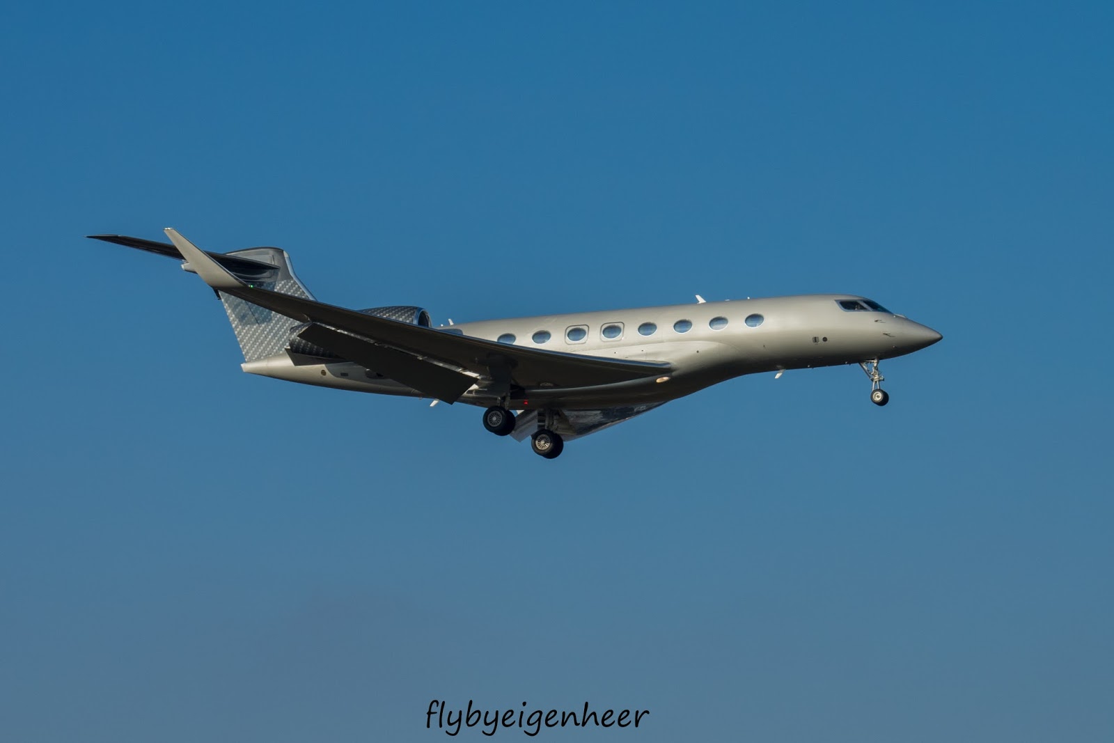 FLUGZEUGE Privatjets etc: M-PLUS Gulfstream G-VI (G650) GLF6