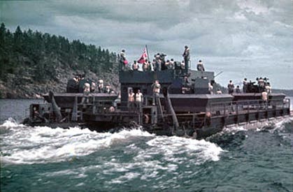 Armour force / Panssaroitu voima : Siebel ferries / Laivasto-osasto K