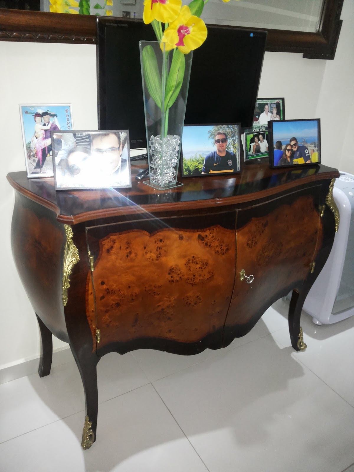 Blog Decoração de Interiores: Moveis Antigos de Madeira